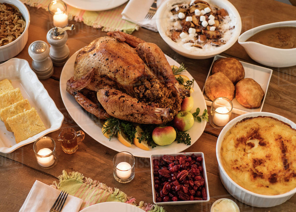An Organized Holiday, 5 Tips to Prep for Thanksgiving | organized with joy